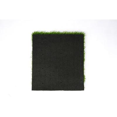 Cina Wholesale Price Custom Artificial Grass Fireproof Synthetic Green Carpet Artificial Grass Wedding in vendita