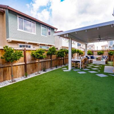Cina Factory Directly Supply Good Price Artificial Turf Grass Carpet Roll Lawn Green City Artificial Grass For Landscaping in vendita