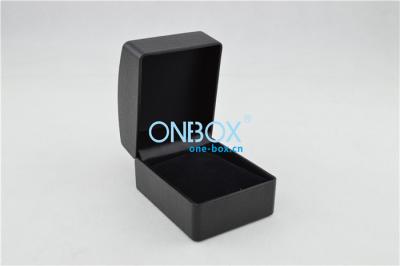 China Het horloge verpakkende doos van luxe plastic juwelen met zwart kunstleer voor gift verpakking Te koop
