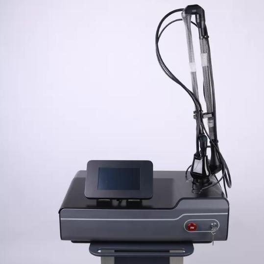Quality 60W Fractional Co2 Laser Machine With Glass Or RF Tube For Skin Rejuvenation for sale