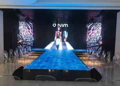 Cina Il portatile LED Dance Floor riveste l'alto contrasto di pannelli resistente all'uso del pavimento del LED DJ in vendita