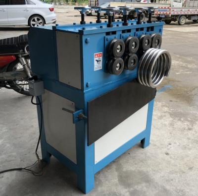 Cina la piegatrice quadrata idraulica della tubatura di CNC 1.5kw ha preveduto la ritrazione del mandrino in vendita