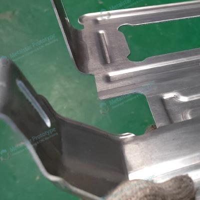 Cina Dischi di alluminio a stampaggio veloce da 2,0 mm per motocicli fuoristrada in vendita