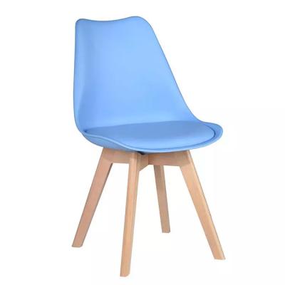 Cina Contemporaneo di Cadeira Eames Dining Chair 48*42*82cm con le gambe di legno in vendita