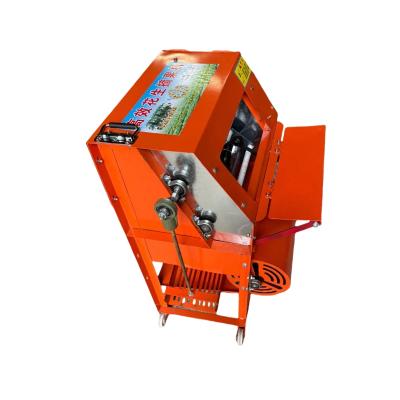 China Electric Peanut Picker Machine For Small Farms 500kg/H Groundnut Picker for sale