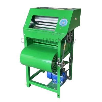 China Diesel Groundnut Picking Machine Mobile Peanut Harvester 500kg/h Field Use for sale