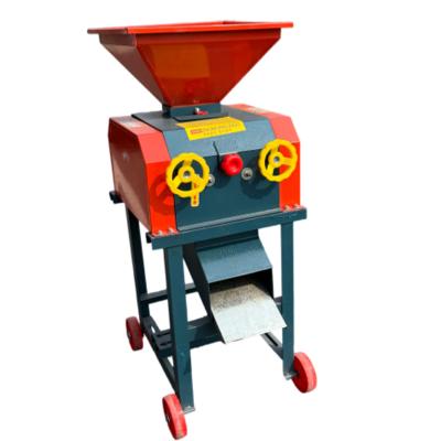 China 220V / 380V Single Person Maize Grits Making Machine 800kg/h Easy Use Corn Grit Mill for sale
