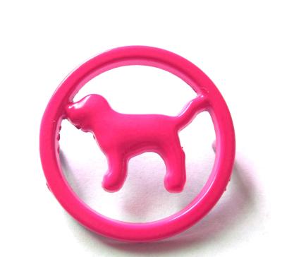 Cina Fucsia d'escavazione in lega di zinco degli accessori della borsa dipinta diametro rotondo 17mm di logo del cucciolo in vendita