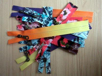 Cina 3# impermeabilizzano la serratura automatica dell'estremità vicina di nylon dei denti della chiusura lampo per lo zaino all'aperto in vendita
