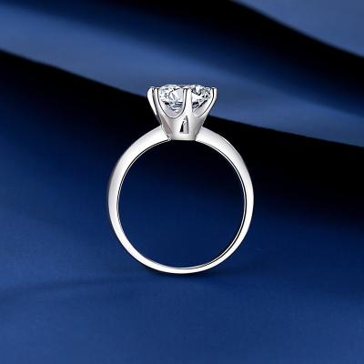 Cina Anello di fidanzamento in moissanite di colore D in stile semplice con design classico a sei artigli in vendita