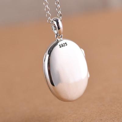 Cina Pantaloni di moda femminile Ovale Gawu Box S925 Silver Vintage Thai Silver Charm Pendants in vendita