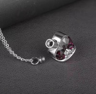 Cina Tecnologia CNC Intaglio Acciaio inossidabile Crusta di cuore di cristallo Ceneri Urna Ricordo Crematura Pendente Gioielli in vendita