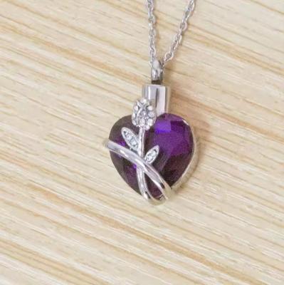 Cina Tecnologia CNC Intaglio Acciaio inossidabile Crusta di cuore di cristallo Ceneri Urna Ricordo Crematura Pendente Gioielli in vendita