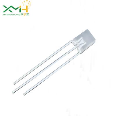 Cina 7mm INGAN Red Green 0.06w tramite il diodo del quadrato LED del foro LED 80mcd in vendita