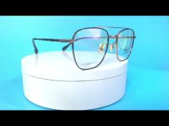 TD066 Vierkante titanium frame Premium en modieuze bril