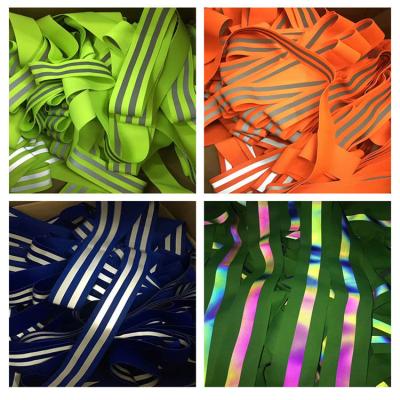 China Tela de segurança de poliéster de cor arco-íris refletora para roupas e serviço personalizado à venda