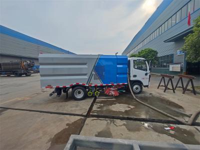 Cina Potente macchina da spazzatura montata su camion per la pulizia su larga scala in vendita