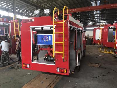 Cina 4X2 ISUZU 600P 3 TONNE 130HP EURO 6 NUOVO Camion dei pompieri 3000 LITRI Cisterna d'acqua Camion dei pompieri in vendita