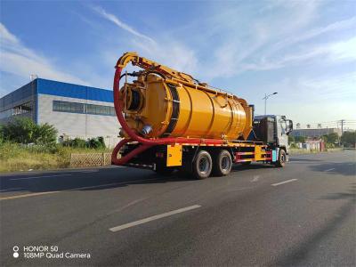 Cina 20,000 litri giapponese ISUZU VC61 6x4 camion aspiratore di fanghi ad alta pressione camion cisterna fognaria in vendita