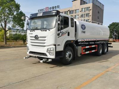 China Estándar Euro 5 5000 galones FAW tanque de agua del camión rociador de agua en venta