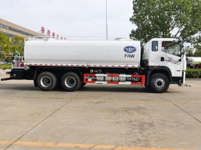 Cina Euro 5 standard 5000 galloni FAW serbatoio dell'acqua camion sprinkler acqua in vendita
