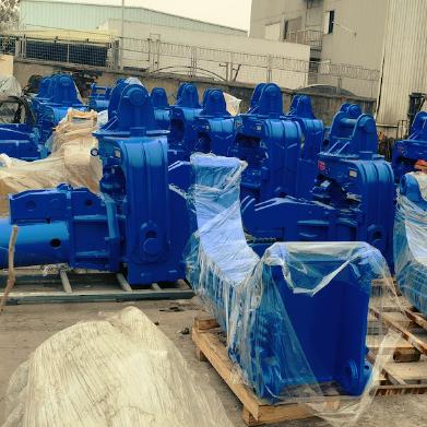 Κίνα vibro οδηγών σωρών φύλλων 15 μέτρων τοποθετημένο εκσκαφέας σφυρί για το σκληρό εδαφολογικό όρο προς πώληση