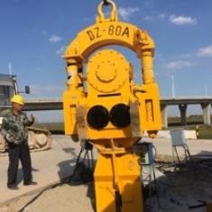 China Single Fixture Vibro Pile Driver - 5m/Min Fast Piling Speed For 25T Excavator for sale