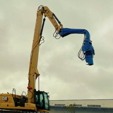 China Efficient & Eco-Friendly: The Dedicated Pile Driver for Waterbody Construction Projects for sale