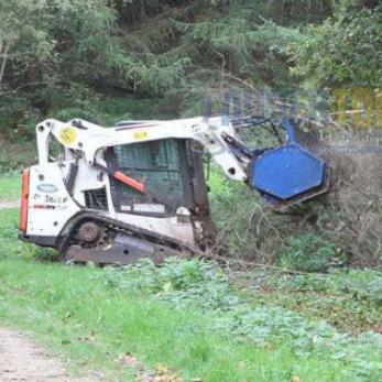 China High-Strength Hydraulic Trencher & Ditch Digger with Flexible Control for Efficient Excavation for sale