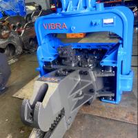 China Compact Structure Confined Spaces Pile Driver | Dual Pump Flow Merging System + High Frequency Vibration Output for sale
