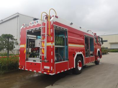 Cina Camion dei vigili del fuoco 6x4 della polvere asciutta di SINOTRUK 375HP con capacità della polvere 2000kg in vendita