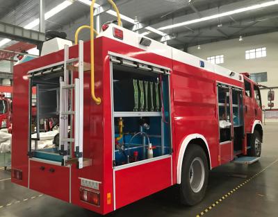 Cina Capacità a ruote del camion 4000L di estinzione di incendio della schiuma di HOWO 6 per la foresta in vendita