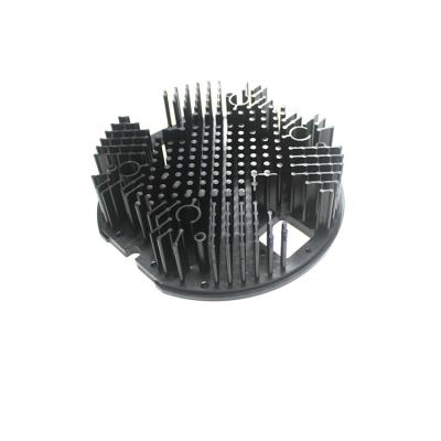 Cina Intorno al dissipatore di calore forgiato freddo dell'alluminio 1070 per il LED che si raffredda anodizzando 15cm nero in vendita