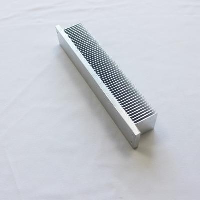 Cina S0014 CNC Mini Skived Heat Sinks, alette di alluminio del dissipatore di calore di anti corrosione in vendita