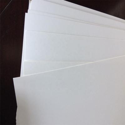 China 70 ± 2% Brilho C2S Papel de arte mate Impressão offset Compativel e superior à venda