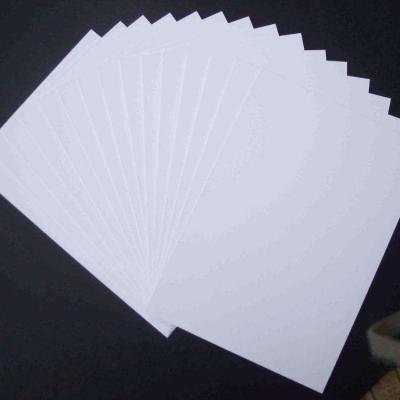 Cina 110*68*12mm Ordine su misura Poplar C1S Carta avorio rivestita/ FBB/ Bristol Paper Roll in vendita