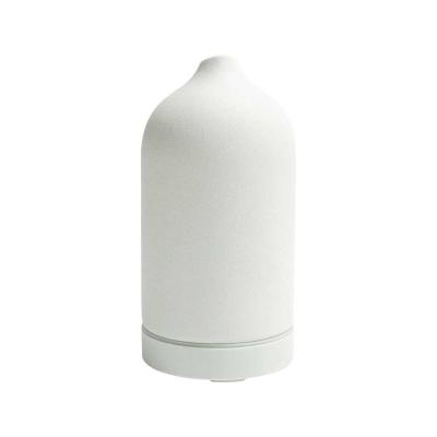 Cina Sala da pranzo su ordinazione bianca essenziale ceramica 9*18cm di colore del diffusore 120ml dell'olio delle terraglie in vendita