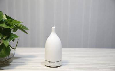 Cina Diffusore ceramico ceramico libero dell'aroma del diffusore 40ml/H del profumo 500MA di BPA in vendita