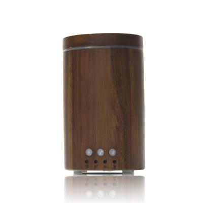 Cina Gift 150ml Natural Beach Wood Aroma Diffuser Mini Humidifier With Led Light in vendita