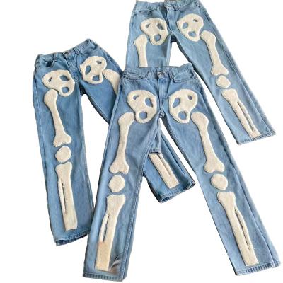 China OEM New Designed Custom Bone Chenille Embroidery  Men Jeans Pants Casual Blue Sweatpants Pantalones De Hombre Jeans for sale