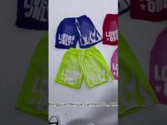 Maßgeschneiderte und genähte rohen Hem Säurewasch Vintage Shorts