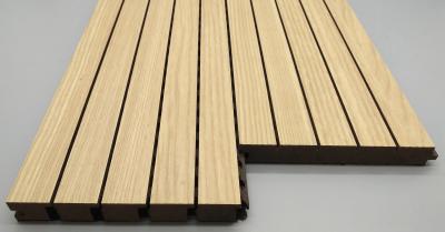 Cina Stadio di rivestimento naturale assorbente del suono pannello acustico a scanalatura 59/5mm in vendita