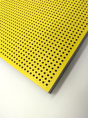 Cina 16/16/8mm MDF Formica laminato Legno pannelli acustici perforati soffitto piastrelle Tavola muraria in vendita