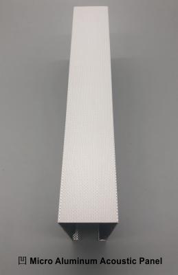 Cina Piastrelle metalliche di soffitto Baffles Granelli di legno pannelli acustici microperforati Tavola insonorizzata in vendita