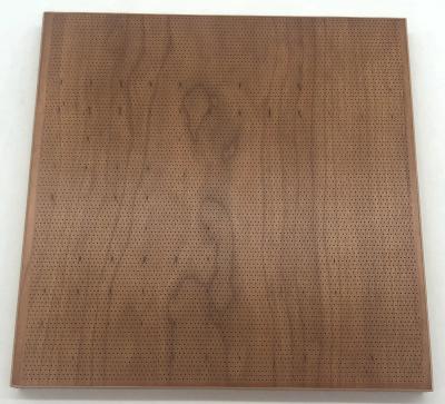 China 3D Driehoek 2/2/0.5mm Plafondtegels NANO Microgeperforeerde Geluidsabsorberende Akoestische Plaat Te koop