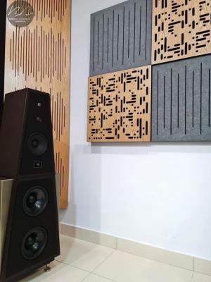 China Paneles acústicos de pared decorativos y de absorción de sonido, tablero de sonido perforado de madera en venta