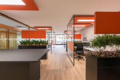 China Telas de teto suspensas absorvedoras de som LED Painéis acústicos de alumínio microperforados à venda