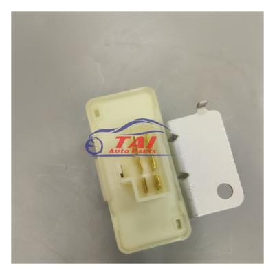 China Stainless Steel Truck Spare Parts Flasher Relay 25390-00Z0B for Nissan UD WhatsApp 86 198-6662-6018 à venda