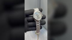 Classic Silver Dial Sport Watch Date Window Polished Steel Bracelet