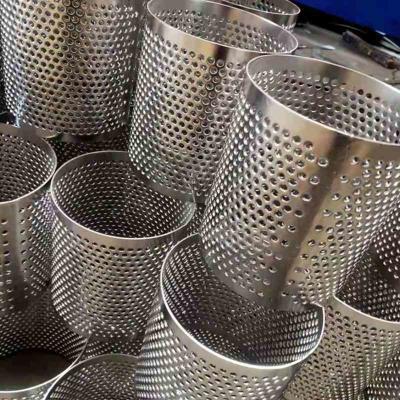 Cina SS316L ha perforato ruggine di Mesh Cylinder del filtro dal metallo l'anti con la flangia fine in vendita